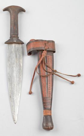 arm-dagger; dagger-sheath | British Museum