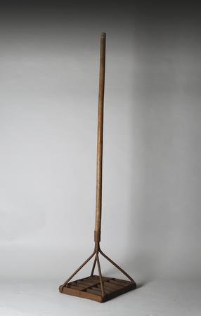 tool/implement; pounder | British Museum